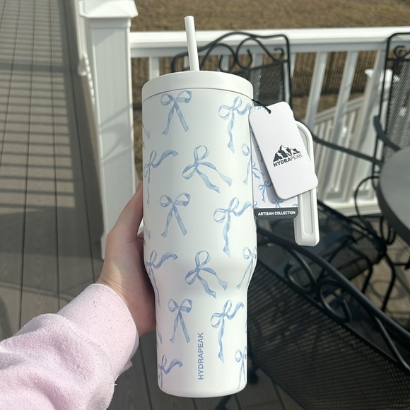 Hydrapeak | Kitchen | Nwt 4oz Bow Hydrapeak Tumbler Artisan Collection ...